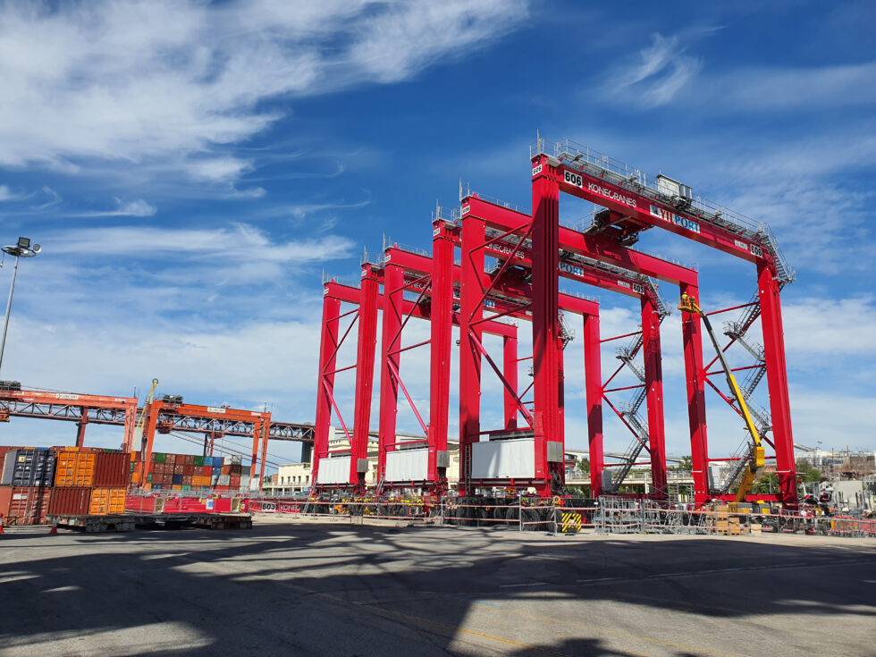 Yilport Liscont é o segundo terminal do grupo a operar pórticos A-RTG ...